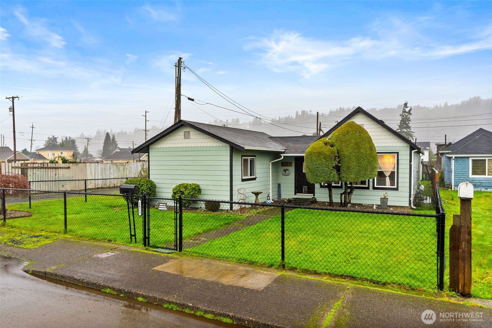 2611 Bay Avenue, Hoquiam | MLS# 2460858 | Skyline Properties, Inc ...