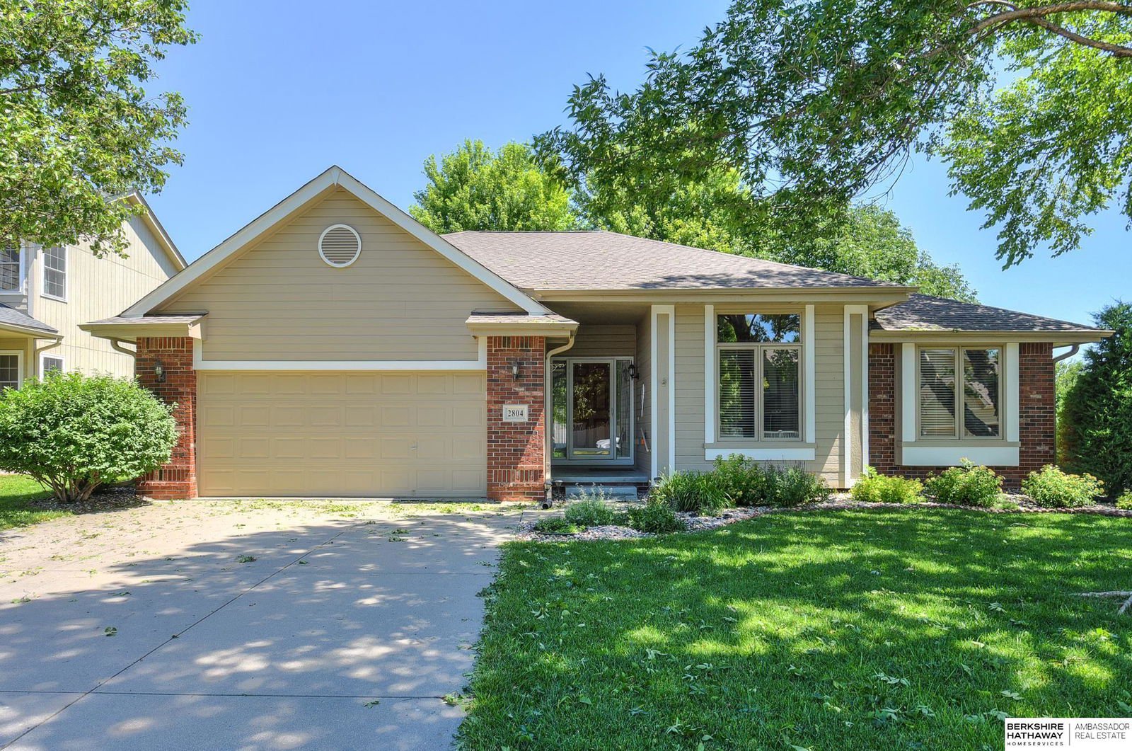 2804 Dana Lane, Papillion, 68133 in EAGLE HILLS