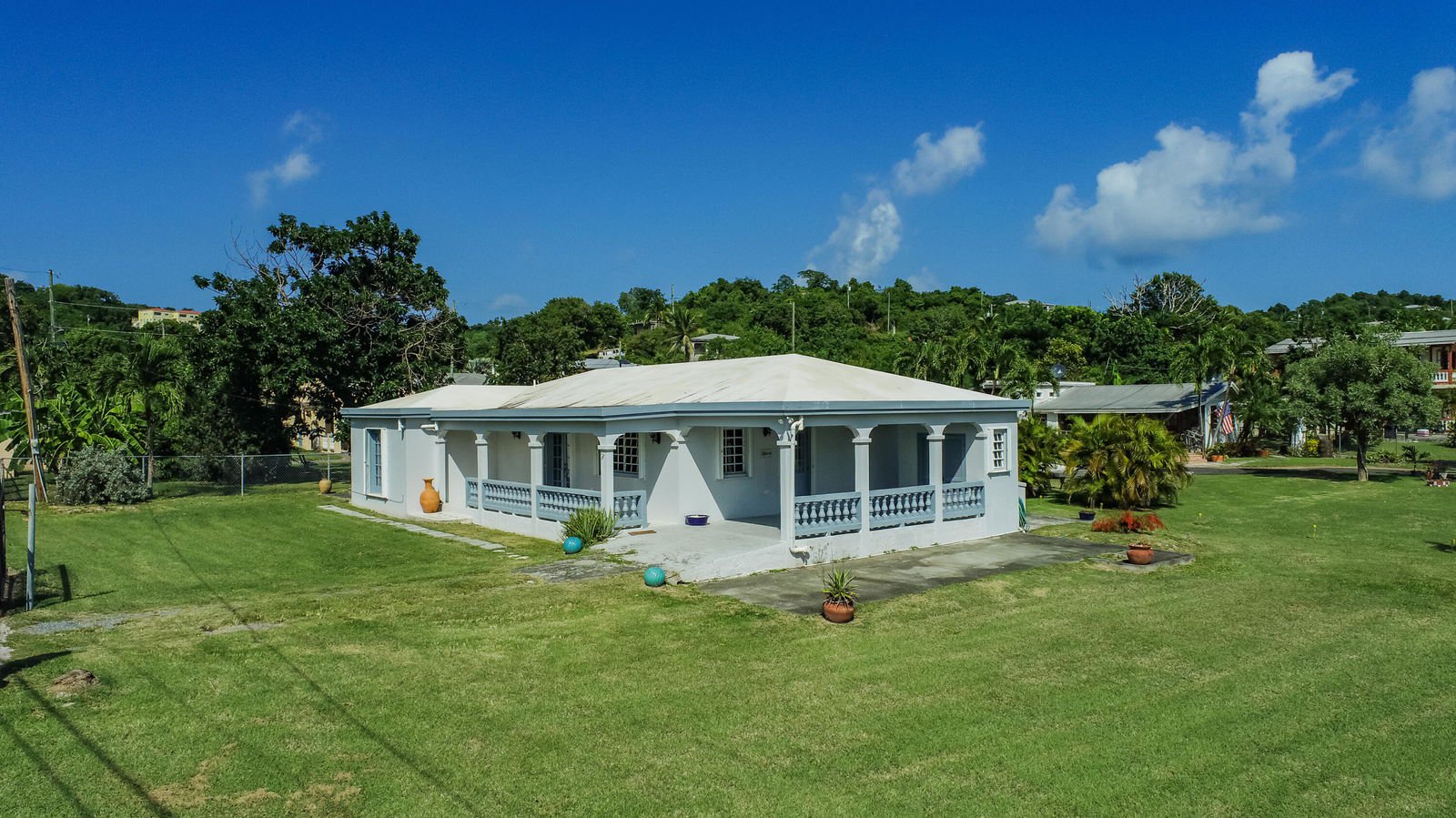 3 RD Sion Farm QU, 00820