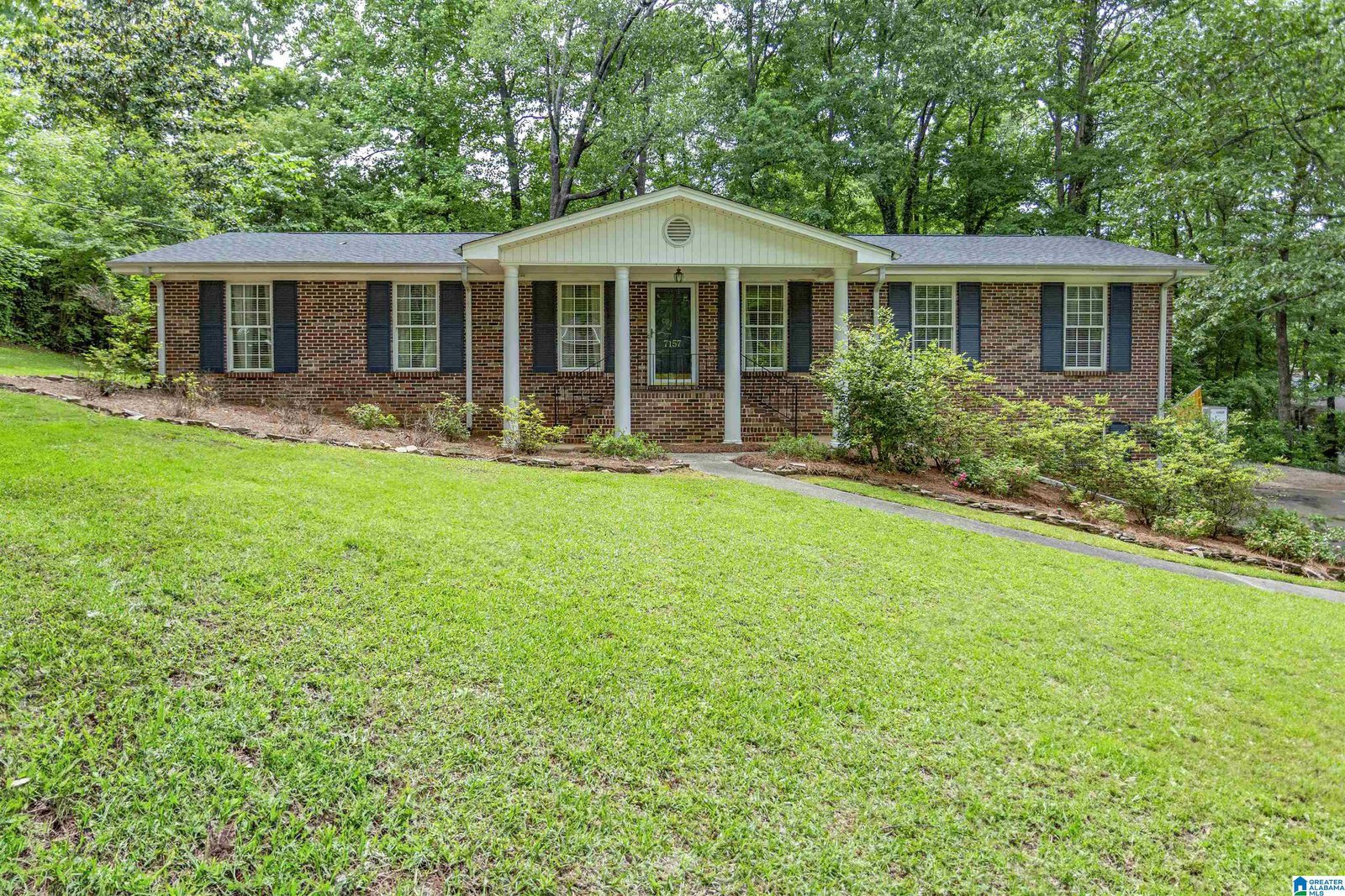 7157 Rowan Road, Leeds, 35094