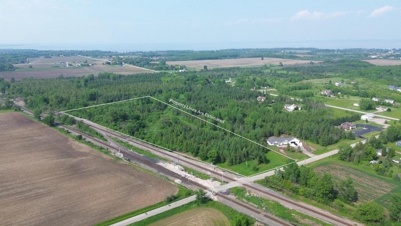 County Road R, Black Wolf, 54902