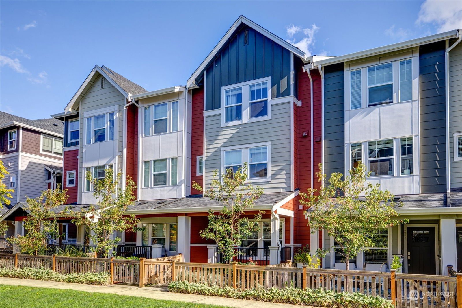 3300 SW Graham Street Unit #204, Seattle | MLS# 2298523 | Skyline ...