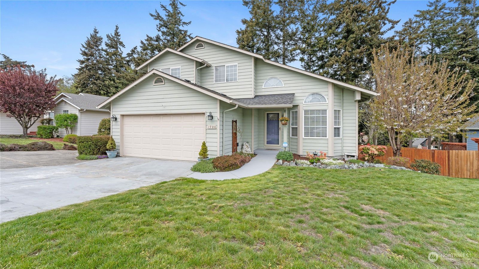 1700 SW 16th Avenue, Oak Harbor | MLS# 2222811 | Skyline Properties ...