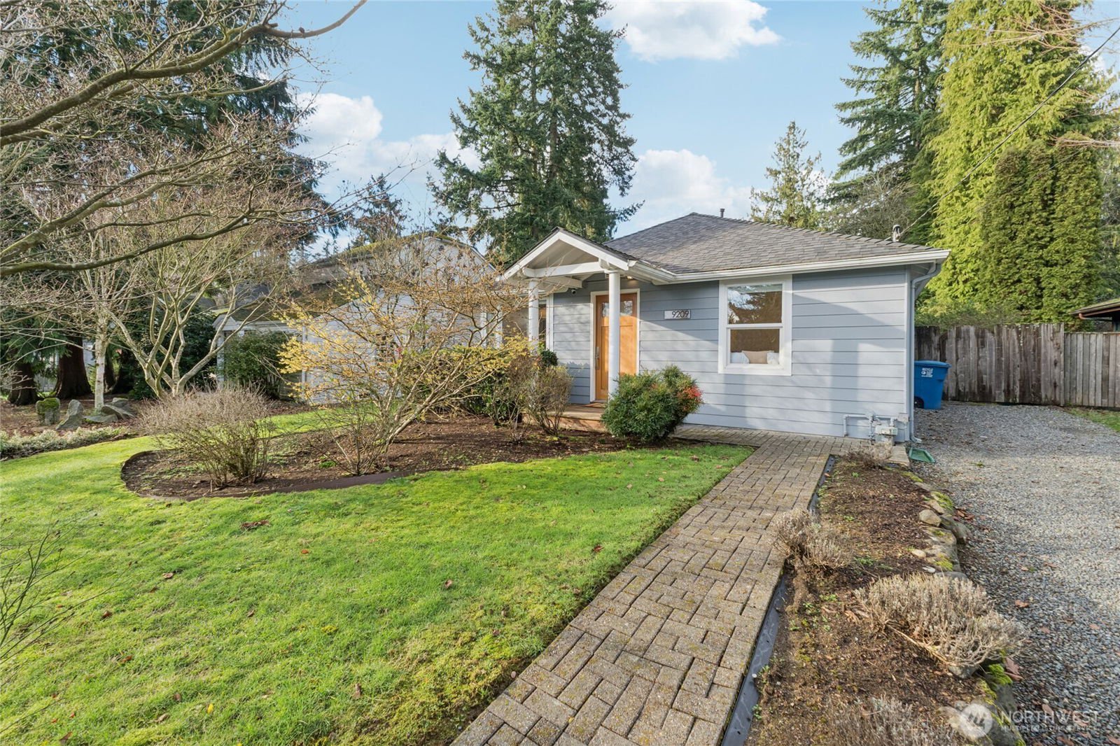 9209 20th Avenue NE, Seattle | MLS# 2467634 | Skyline Properties, Inc ...