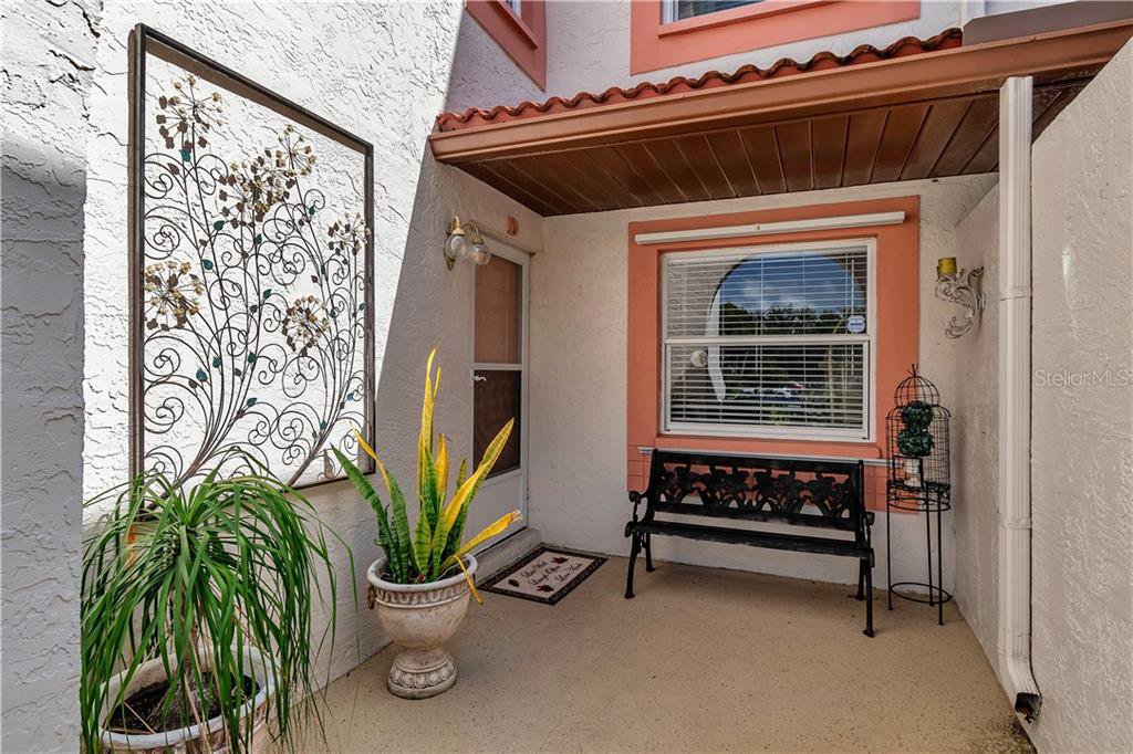 508 Santa Cruz Place Ne Unit D, St Petersburg, FL 33703, U8103042