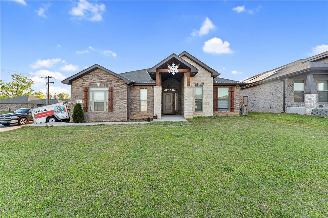 5901 Silas Street, Bentonville, 72713