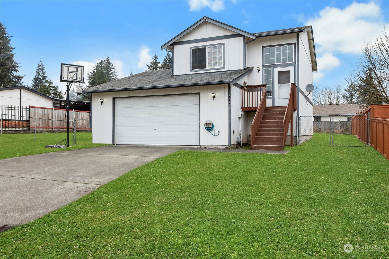 22135 Cedarview Drive E, Bonney Lake | MLS# 2322688 | Skyline ...