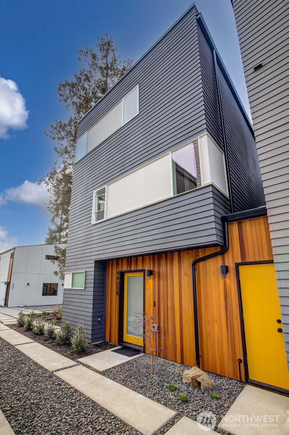 4405 B S Holly Street, Seattle | MLS# 2458778 | Skyline Properties, Inc ...