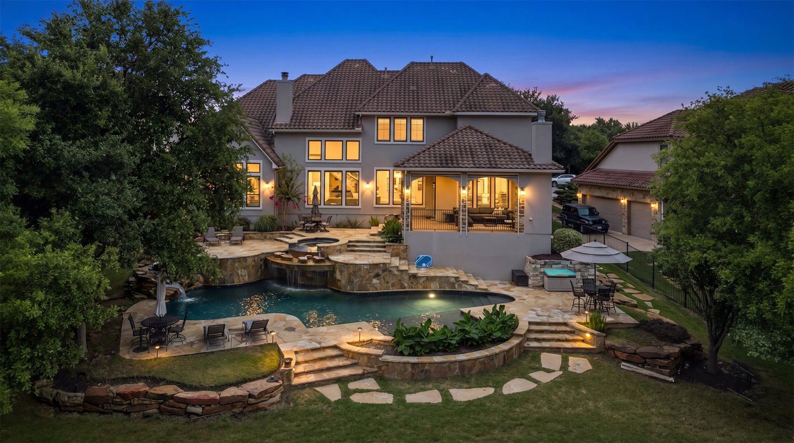 2020 University Club Dr, Austin, 78732