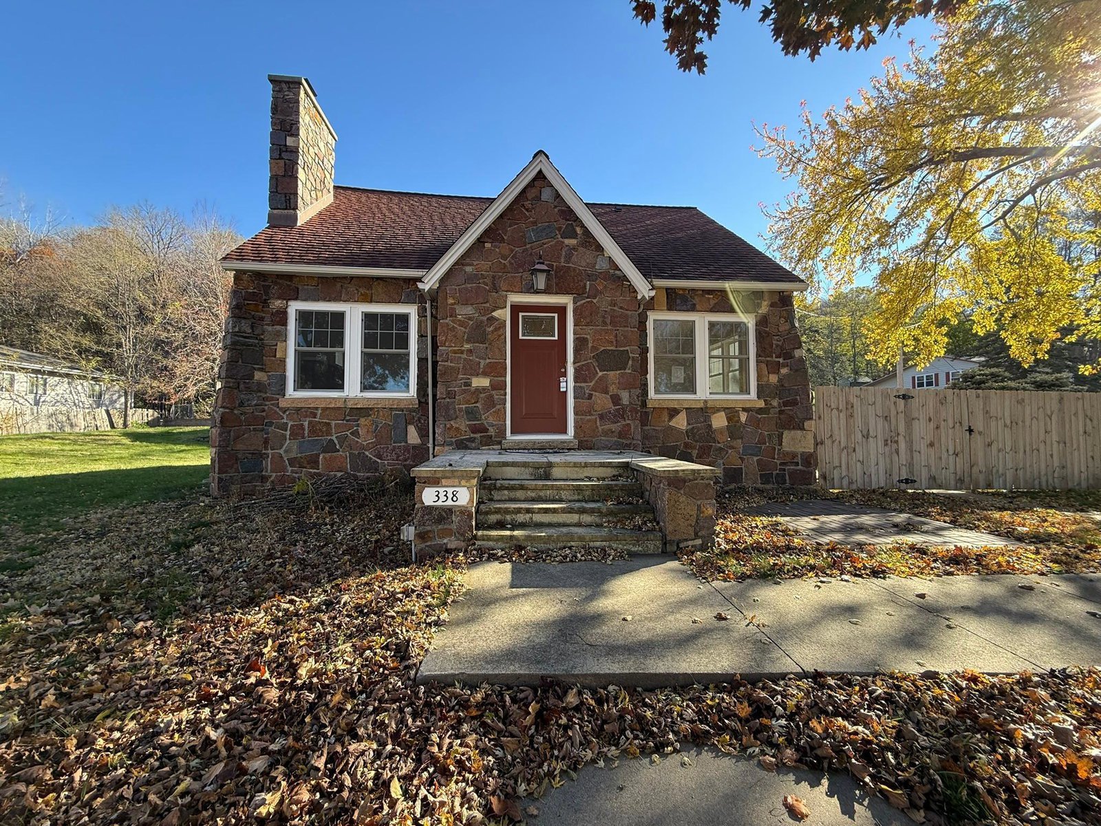338 James Avenue, Mankato, 56001